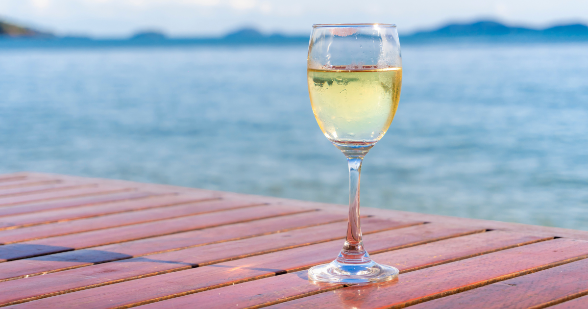 25 "Salty" White Wines To Try | Best 25 "Salty" White Wines