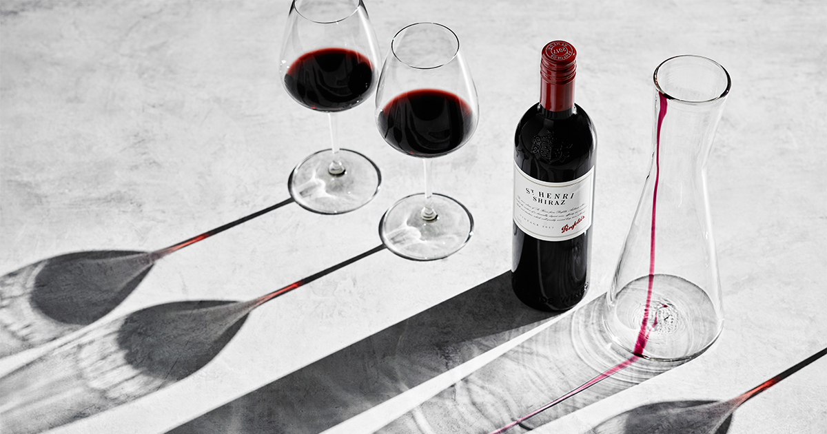 A Complete Guide to Decanting Wine